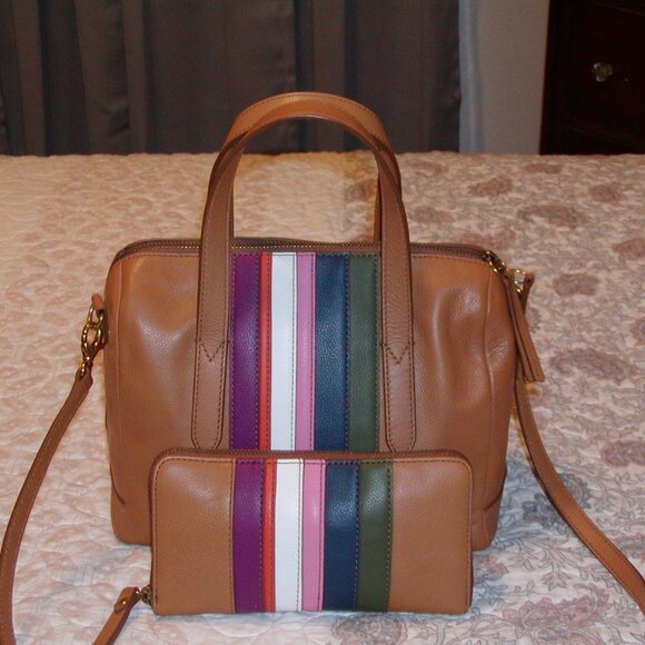 Fossil | Bags | Purse And Matching Wallet | Poshmark